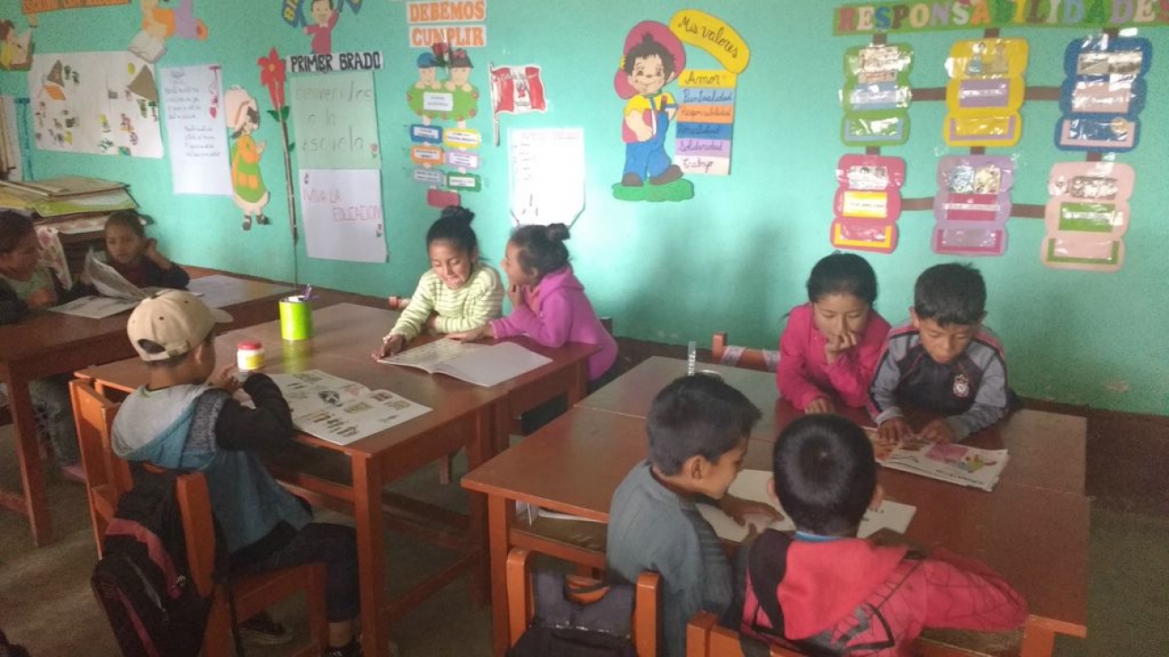 Spanish books help children in Peru | School Aid